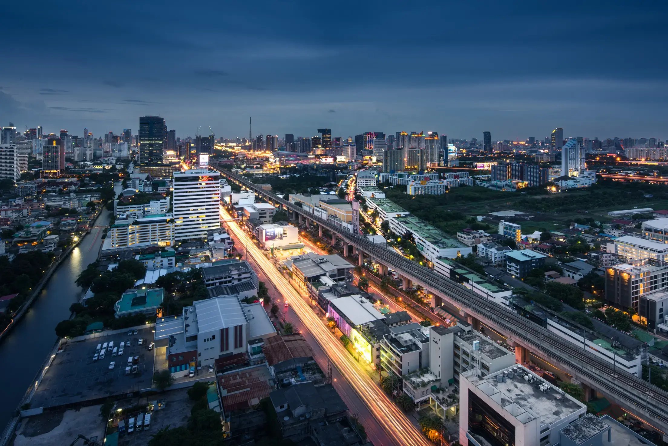 Best Neighborhoods in Bangkok for Expat Families 2025
